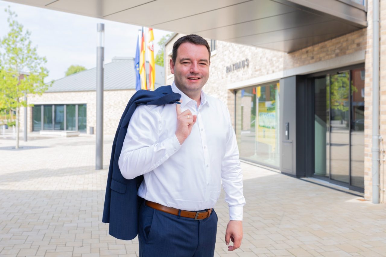 Adrian Schäfer kandidiert erneut für das Amt des Bürgermeisters | SPD-Ortsverein Hasbergen